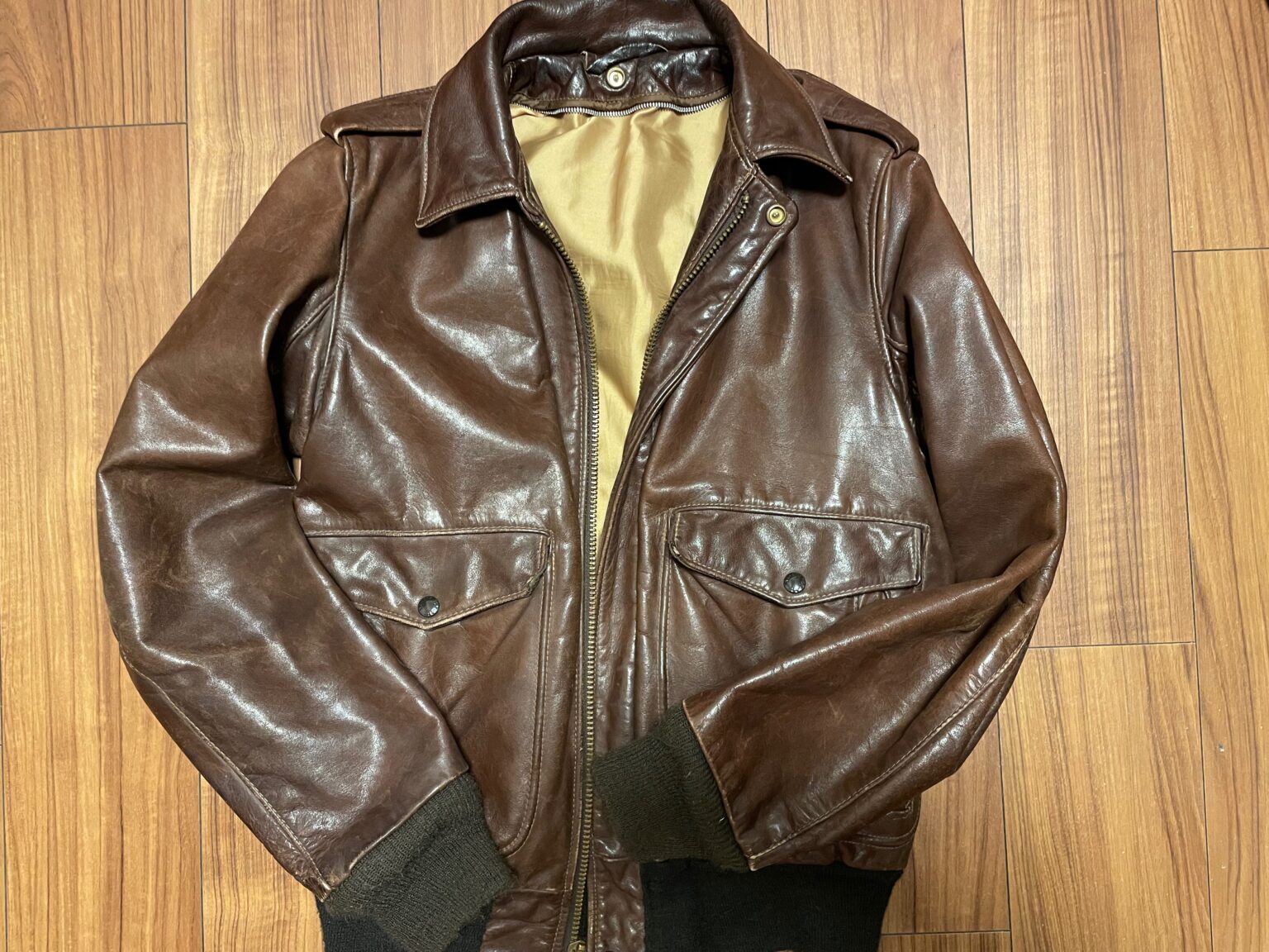 【30年モノ】Schott A2フライトジャケットの魅力と経年変化の実態(ショット・フライトジャケット・レザージャケット・古着) | Panama Blog